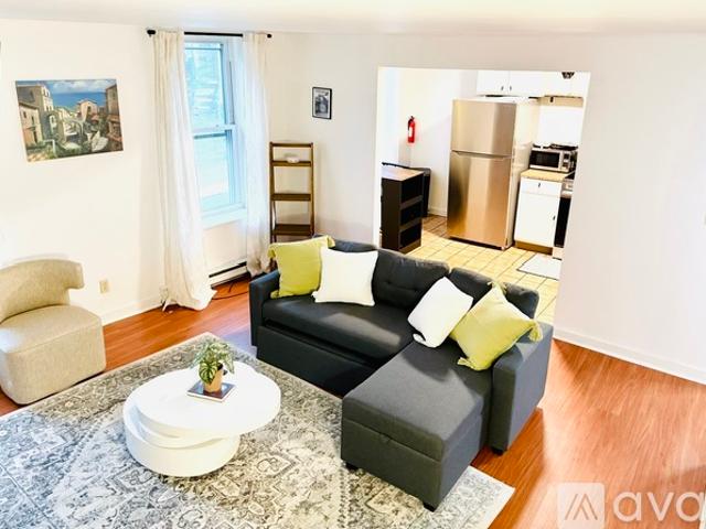 1 BR, 1 BA Apartment 37 Ten Broeck Street, Unit 3rd Floor, Albany, NY 12210