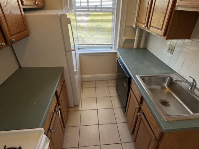 1 BR, 1 BA Apartment 37 Wendell St #44, Cambridge, MA 02138, Cambridge, MA 02138