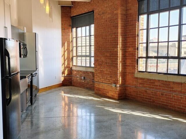 1 BR, 1 BA Apartment 382 W 22nd Street, Kansas City, MO 64108