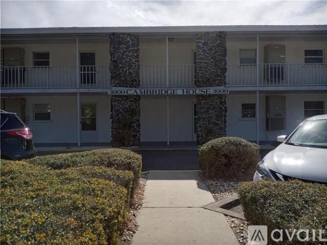 1 BR, 1 BA Apartment 3900 Roxane Blvd, Unit 8B, Sarasota, FL 34235
