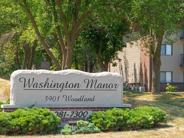 1 BR, 1 BA Apartment 3901 Woodland Avenue Unit C 02, West Des Moines, IA 50266