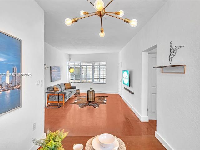 1 BR, 1 BA Apartment 3920 Garden Avenue, Miami Beach, FL 33140