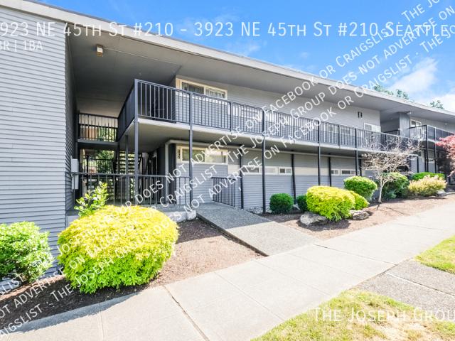 1 BR, 1 BA Apartment 3923 NE 45th St #210, Seattle, WA 98105