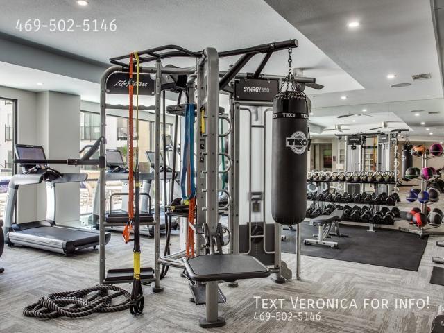 1 BR, 1 BA Apartment 3930 Mckinney Ave, Dallas, TX 75204