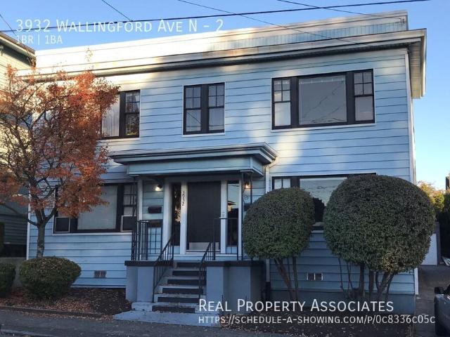 1 BR, 1 BA Apartment 3932 Wallingford Ave N, Seattle, WA 98103