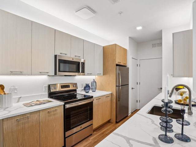 1 BR, 1 BA Apartment 39500 Champion Circle Unit 040 3303, Novi, MI 48377