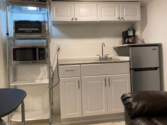 1 BR, 1 BA Apartment 39 Farquhar St, Unit Office, Boston, MA 02131