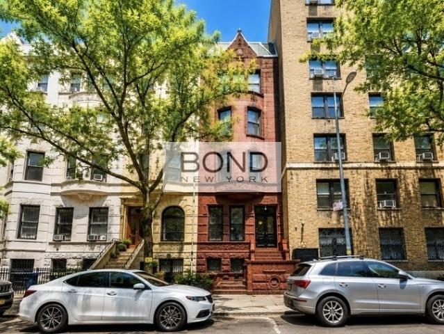 1 BR, 1 BA Apartment 39 West 68th Street, New York, NY 10023