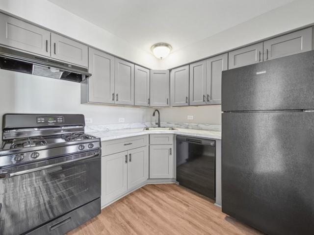 1 BR, 1 BA Apartment 303 L W Besinger Drive Unit 114 1D, Carpentersville, IL 60110