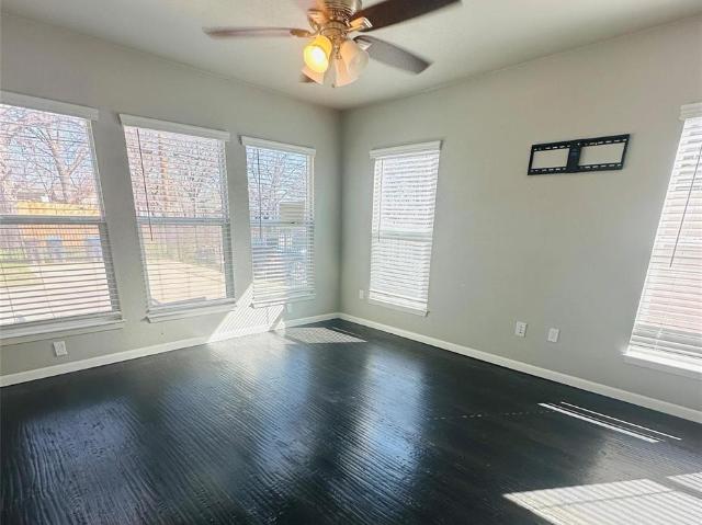 1 BR, 1 BA Apartment 3009 Hemphill Street, Fort Worth, TX 76110