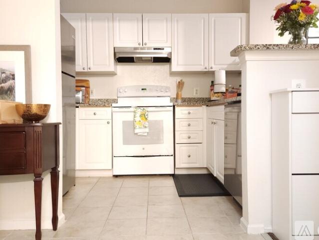 1 BR, 1 BA Apartment 3009 Nicosh Cir, Unit 4206, Falls Church, VA 22042