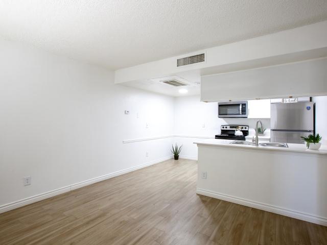1 BR, 1 BA Apartment 300 W Via Alamos Dr Unit 417, Green Valley, AZ 85614