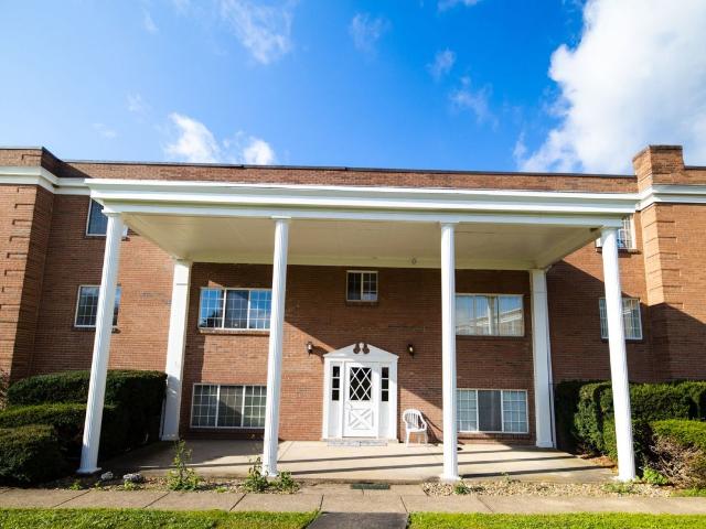 1 BR, 1 BA Apartment 300 Craigdell Road Unit Unit 503, New Kensington, PA 15068