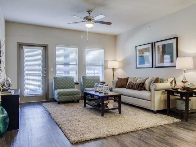 1 BR, 1 BA Apartment 300 E Swisher Rd Unit 1206, Lake Dallas, TX 75065
