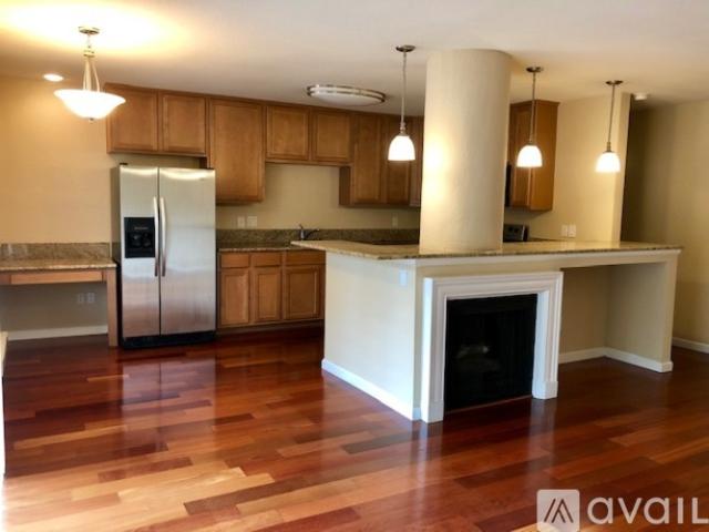 1 BR, 1 BA Apartment 300 Glenwood Circle, Unit 299, Monterey, CA 93940