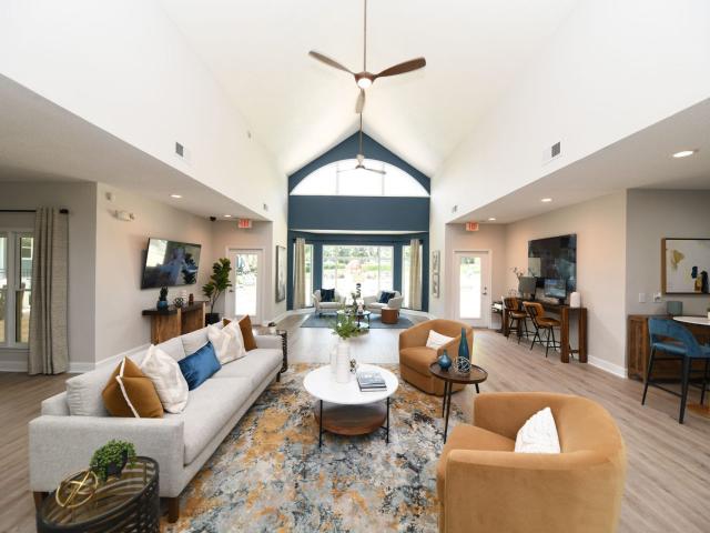 1 BR, 1 BA Apartment 300 Long Shoals Road Unit 11R, Asheville, NC 28803