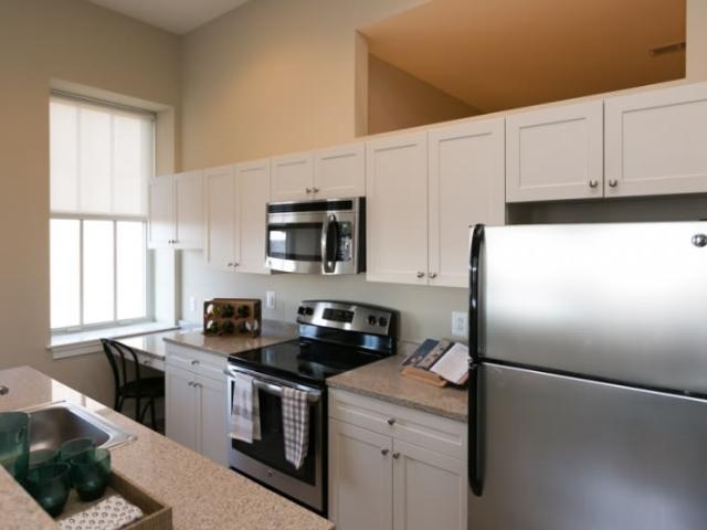 1 BR, 1 BA Apartment 301 N Charles St Unit 108, Baltimore, MD 21201