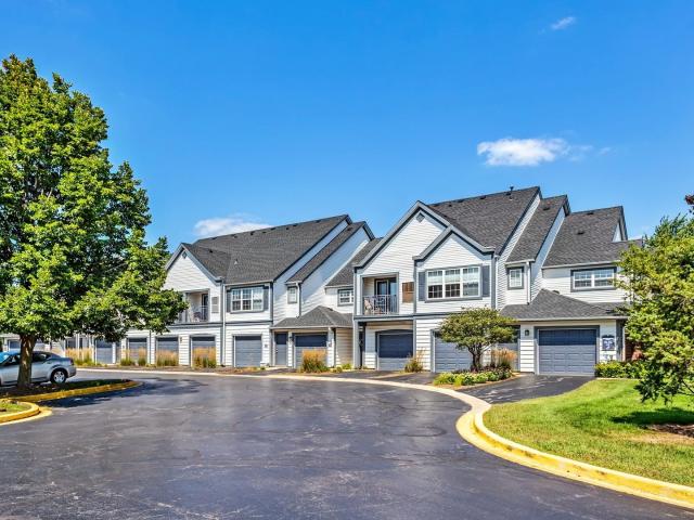 1 BR, 1 BA Apartment 302 Sibelius Ct, Wheaton, IL 60189