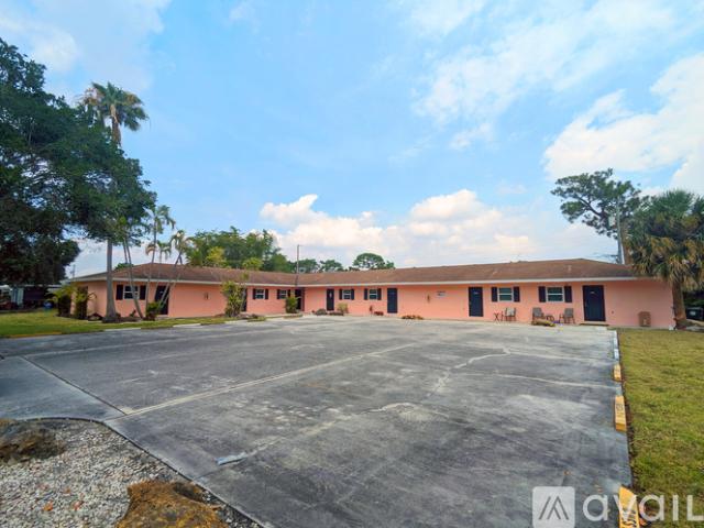 1 BR, 1 BA Apartment 3031 Springfield Ln, Unit 3033, Palm Springs, FL 33461
