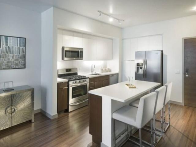 1 BR, 1 BA Apartment 3033 Wilshire Boulevard, Los Angeles, CA 90020