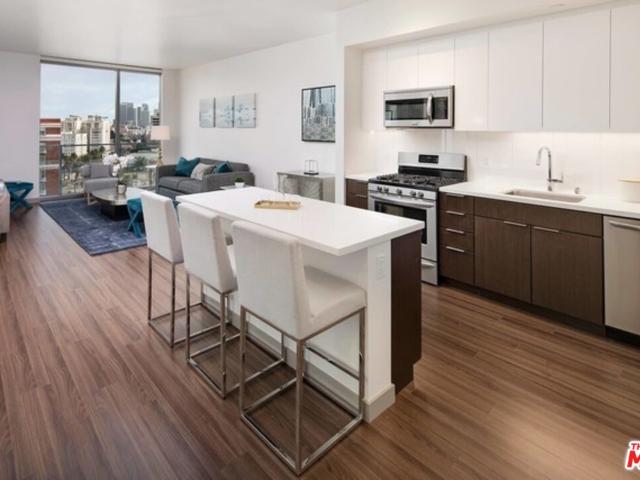 1 BR, 1 BA Apartment 3033 Wilshire Boulevard, Los Angeles, CA 90020