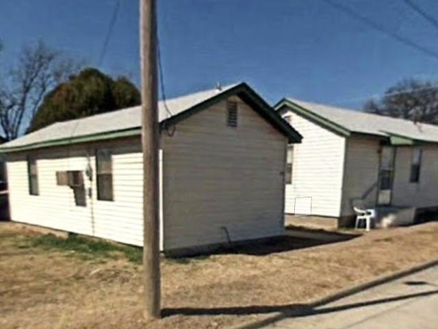 1 BR, 1 BA Apartment 307 1/2 SW 19th St, Lawton, OK 73501