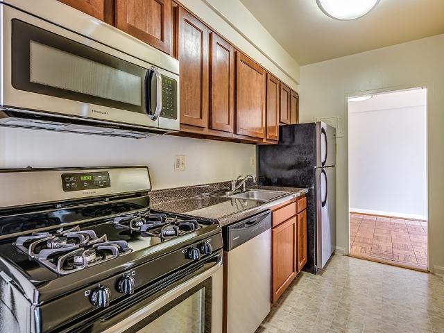 1 BR, 1 BA Apartment 3040 Idaho Avenue Northwest Unit 624, Washington, DC 20016