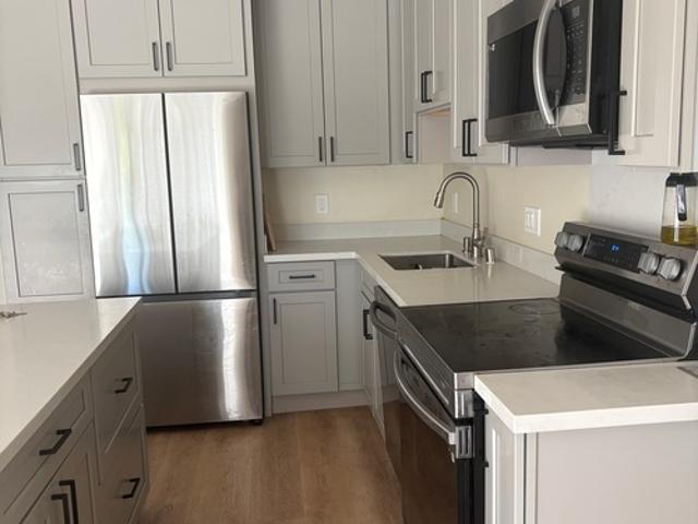 1 BR, 1 BA Apartment 3050 Los Prados St, Unit 6, San Mateo, CA 94403