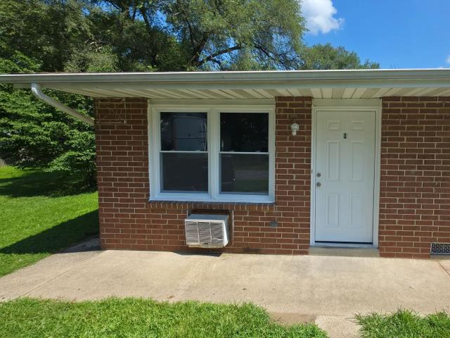 1 BR, 1 BA Apartment 305 E John St, Knox, IN 46534