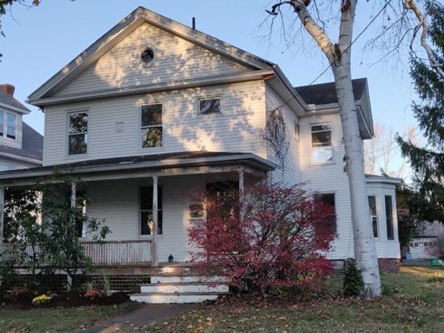 1 BR, 1 BA Apartment 30 Williams St, Unit 1 Mountain View room, Northampton, MA 01060