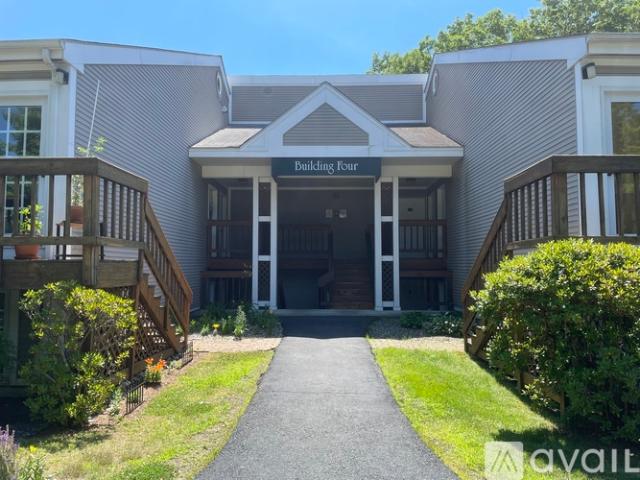 1 BR, 1 BA Apartment 30 Wolf Road, Lebanon, NH 03766