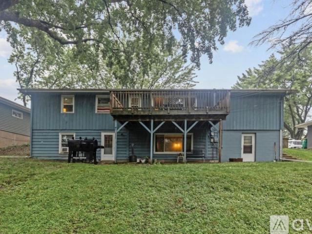 1 BR, 1 BA Apartment 3108 Virginia Avenue North, Minneapolis, MN 55427