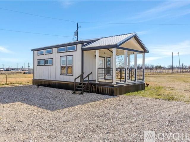 1 BR, 1 BA Apartment 3119 Belz Road Unit 2, Sanger, TX 76266