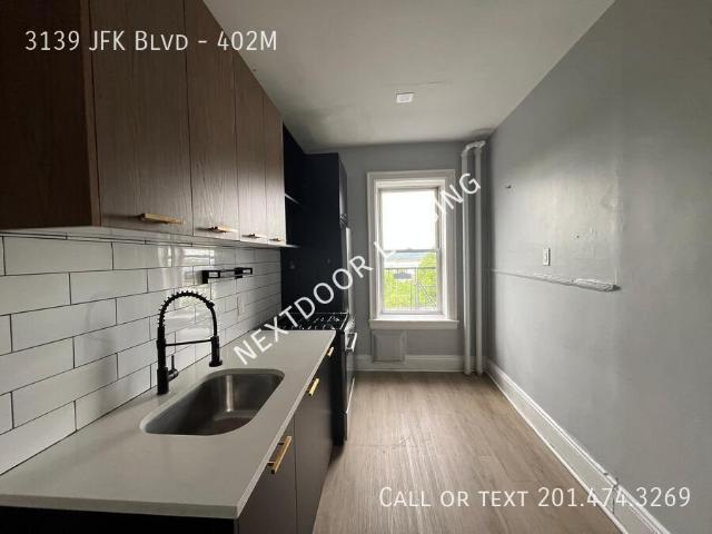 1 BR, 1 BA Apartment 3139 JFK Blvd, Jersey City, NJ 07306