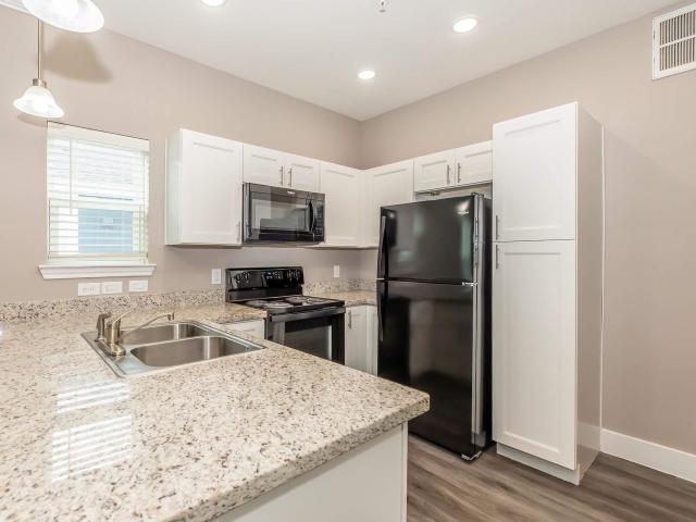 1 BR, 1 BA Apartment 3141 South Broadway Street Unit 01, La Porte, TX 77571