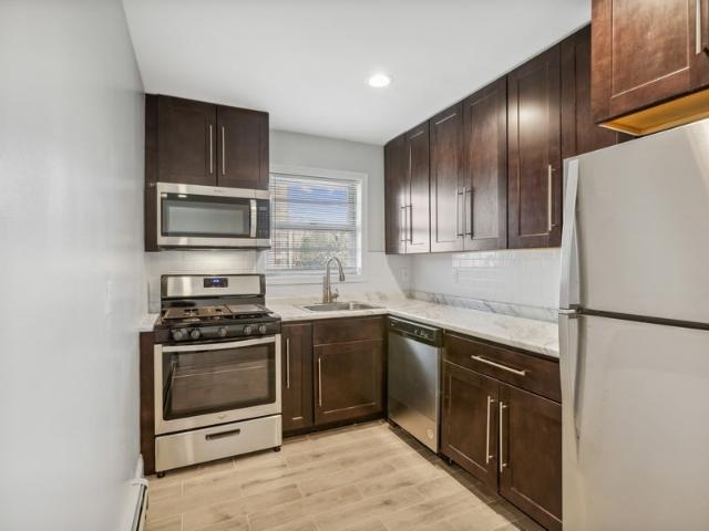 1 BR, 1 BA Apartment 314 Oakwood Ave Unit B7, Orange, NJ 07050