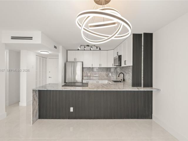 1 BR, 1 BA Apartment 3180 South Ocean Drive, Hallandale Beach, FL 33009