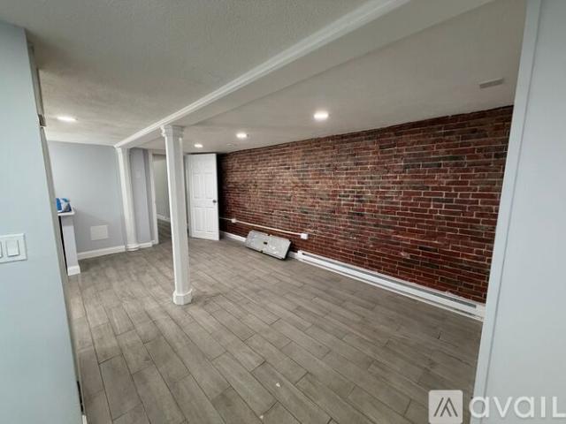 1 BR, 1 BA Apartment 31 Chelsea St, Unit B, Boston, MA 02128