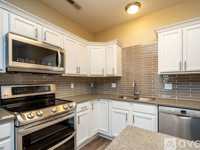 1 BR, 1 BA Apartment 31 Redtail Dr, Unit 9, Coralville, IA 52241