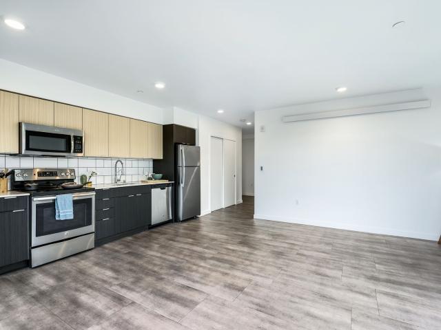 1 BR, 1 BA Apartment 3200 16th Avenue W, Seattle, WA 98119