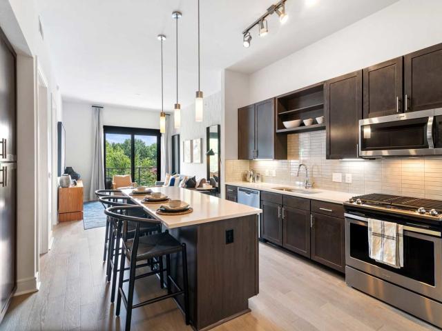 1 BR, 1 BA Apartment 3200 McKinney Ave Unit 321, Dallas, TX 75204