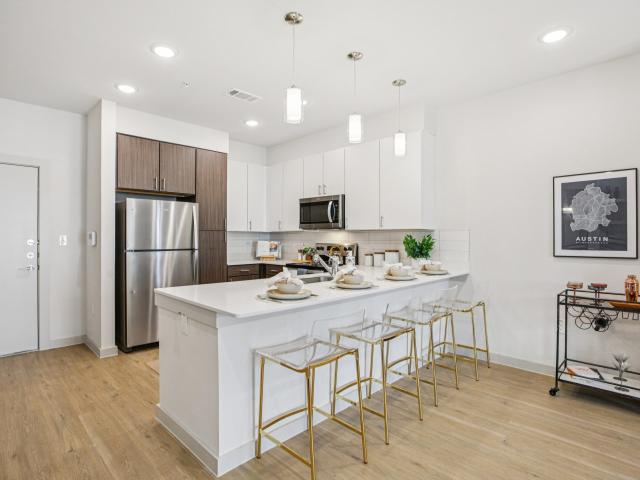 1 BR, 1 BA Apartment 320 Goll Street Unit 1105, Kyle, TX 78640