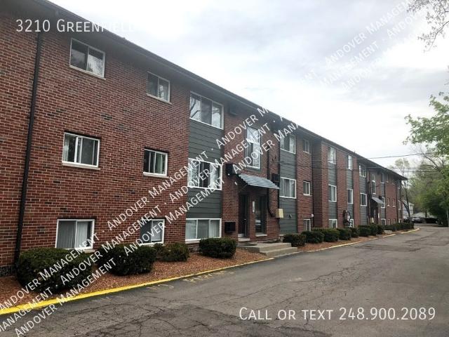 1 BR, 1 BA Apartment 3210 Greenfield Rd, Royal Oak, MI 48073
