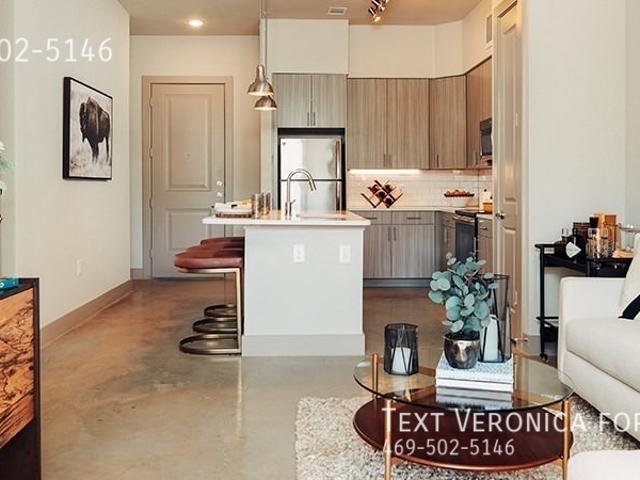 1 BR, 1 BA Apartment 3218 Gonzales St, Austin, TX 78702