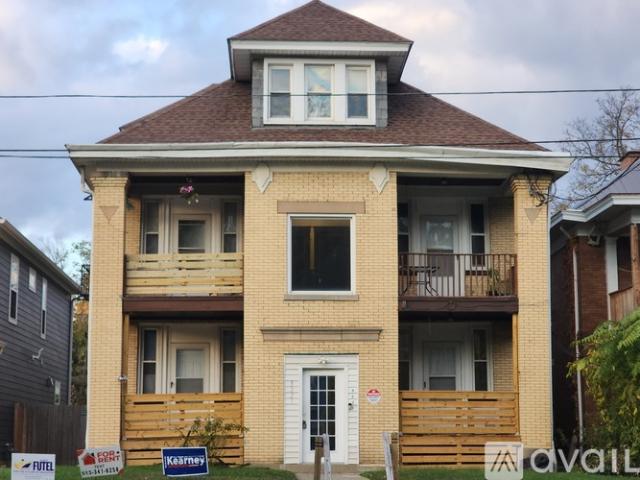1 BR, 1 BA Apartment 3221 Gilbert Avenue, Unit 2, Cincinnati, OH 45207