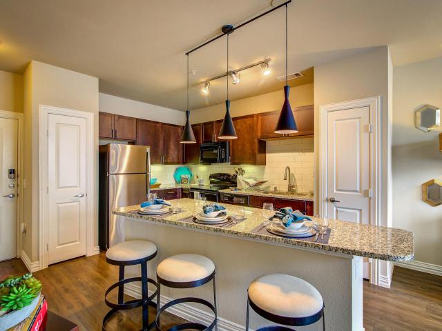 1 BR, 1 BA Apartment 3221 Keller Springs Road Unit 3210, Carrollton, TX 75006