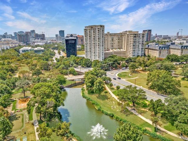 1 BR, 1 BA Apartment 3225 Turtle Creek Boulevard, Dallas, TX 75219