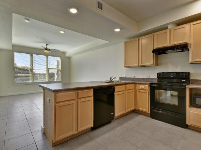 1 BR, 1 BA Apartment 3226 W Slaughter Ln Unit 409, Austin, TX 78748