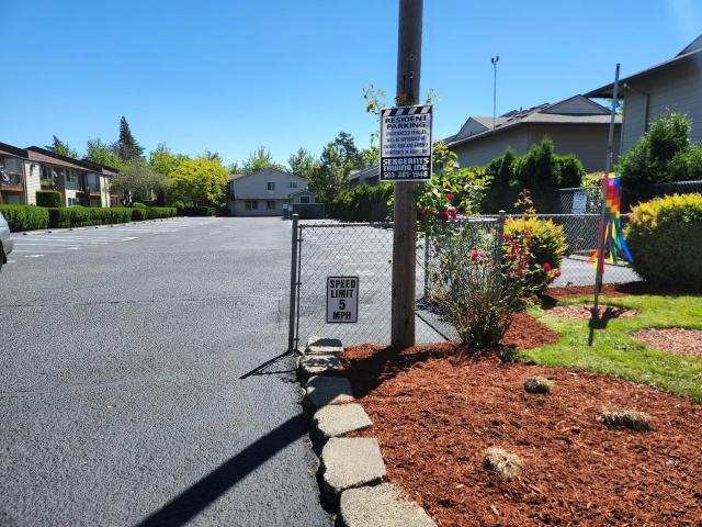1 BR, 1 BA Apartment 324 NE 100Th Street Unit 294, Portland, OR 97220