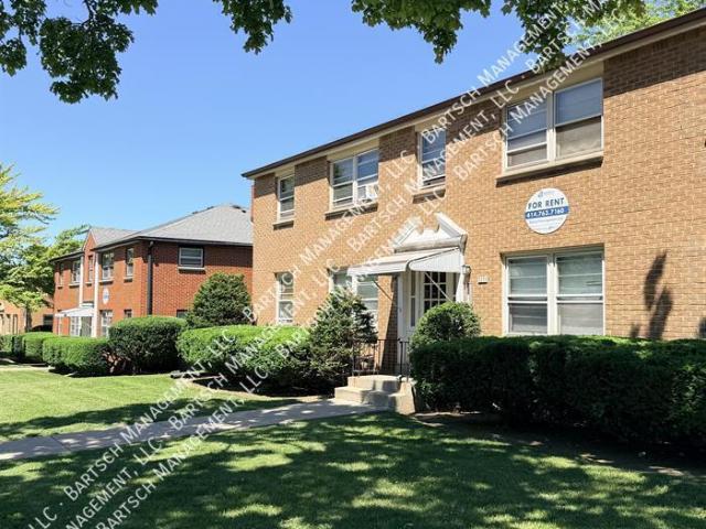 1 BR, 1 BA Apartment 3250 S. 49th St Milwaukee, WI 53219